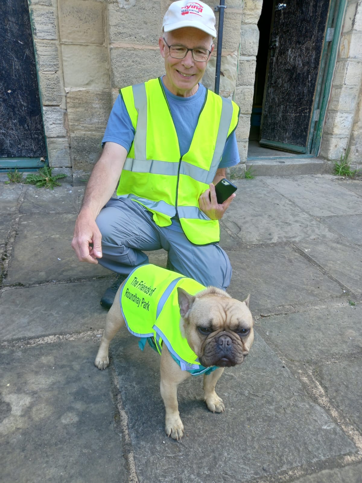 Have you heard about our litter picking team? – Friends of Roundhay Park